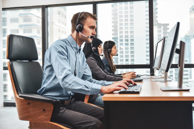 Enhancing Customer Service - Excellence Call Center Image - Quorse